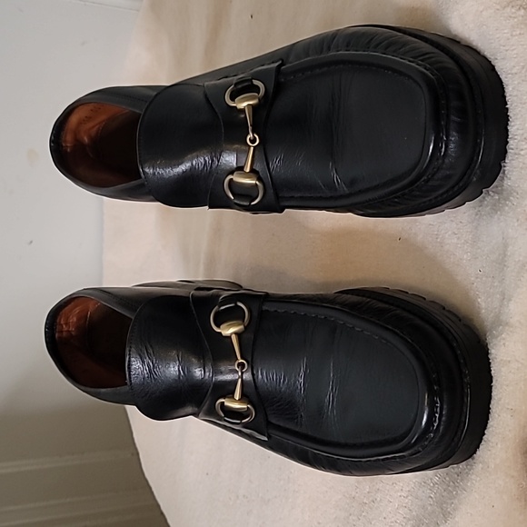 Gucci | Shoes | Gucci 34 Calf Skin Leather Casual Loafers With Gold ...